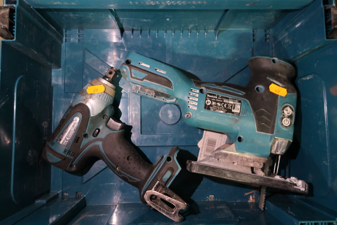 A8043 L67 - 2 stk. akku håndværktøj MAKITA DJV181, DTW251