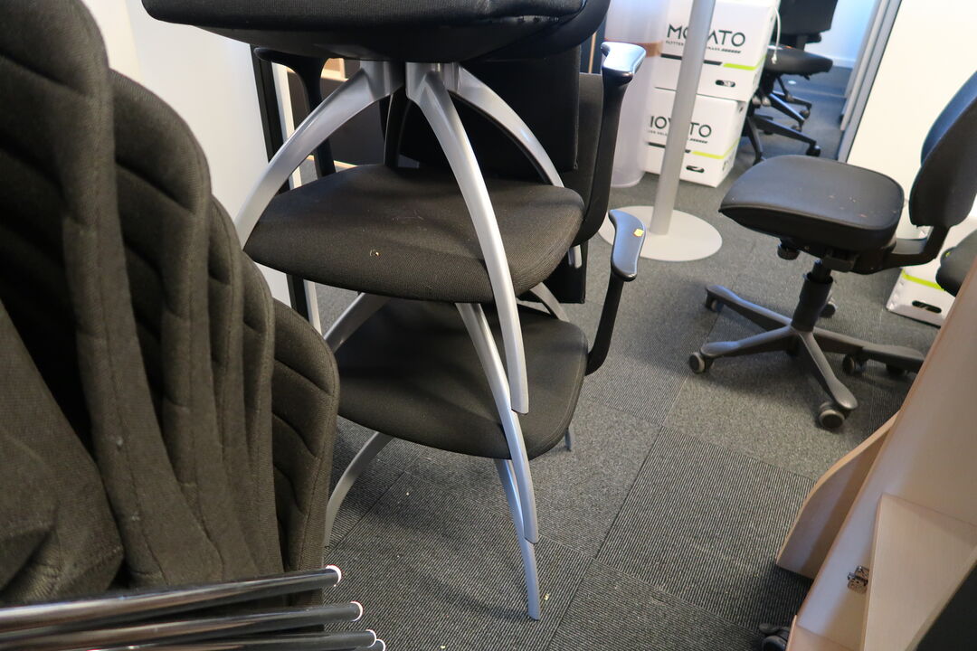 A7843 L137 - 3 stk. mødestole HÅG H05 Comm | Auktionshuset dab A/S