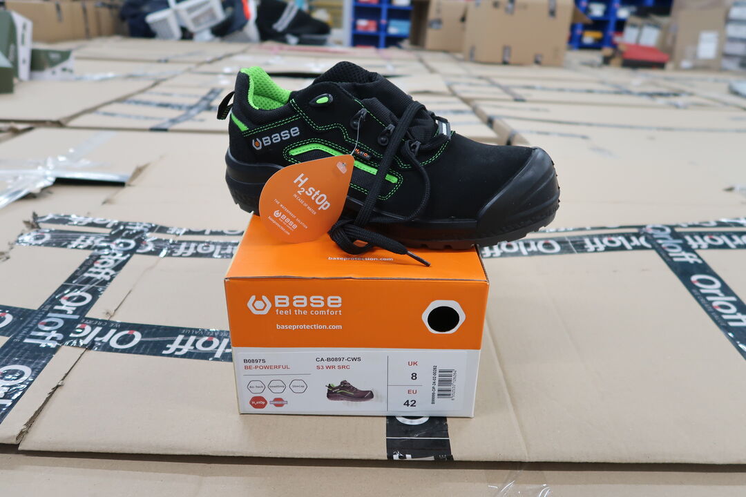 A8074 L247 - Sikkerhedssko Str. 42 BASE Model: Be-powerful B0897S