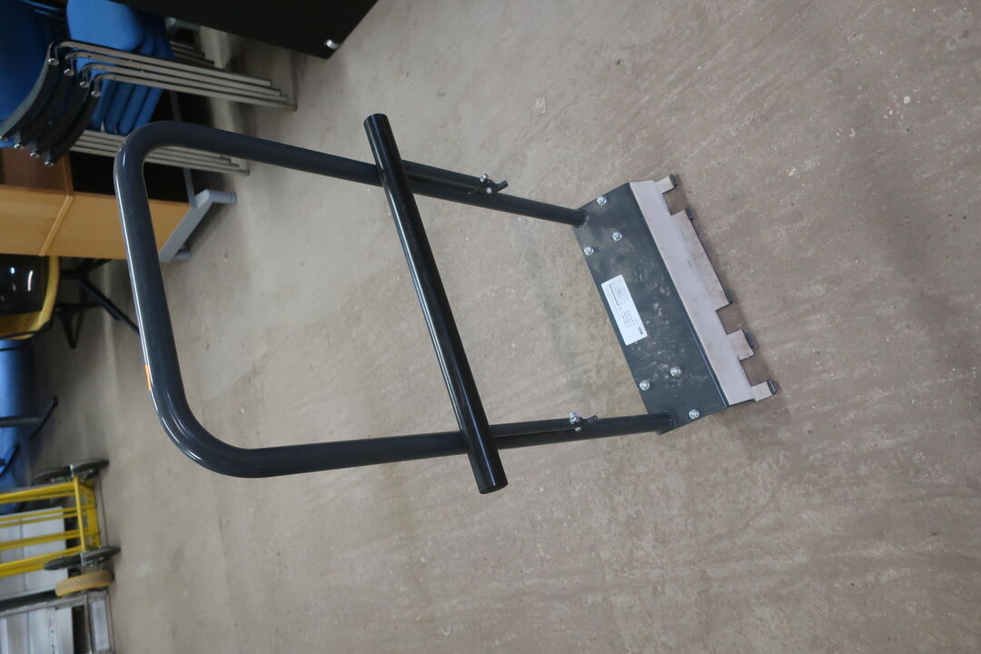 A8131 L50 - 2 stk. flyttehåndtag USM | Auktionshuset dab A/S