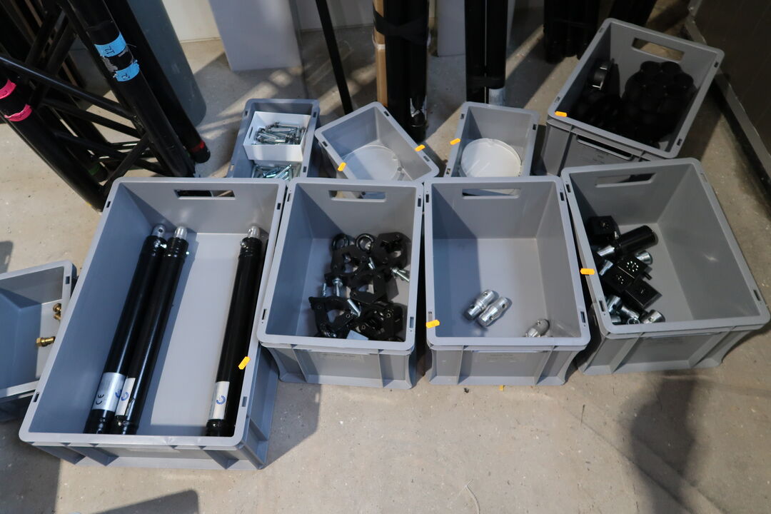 A7730 L22 - Div. Alutruss dele m.m. | Auktionshuset dab A/S