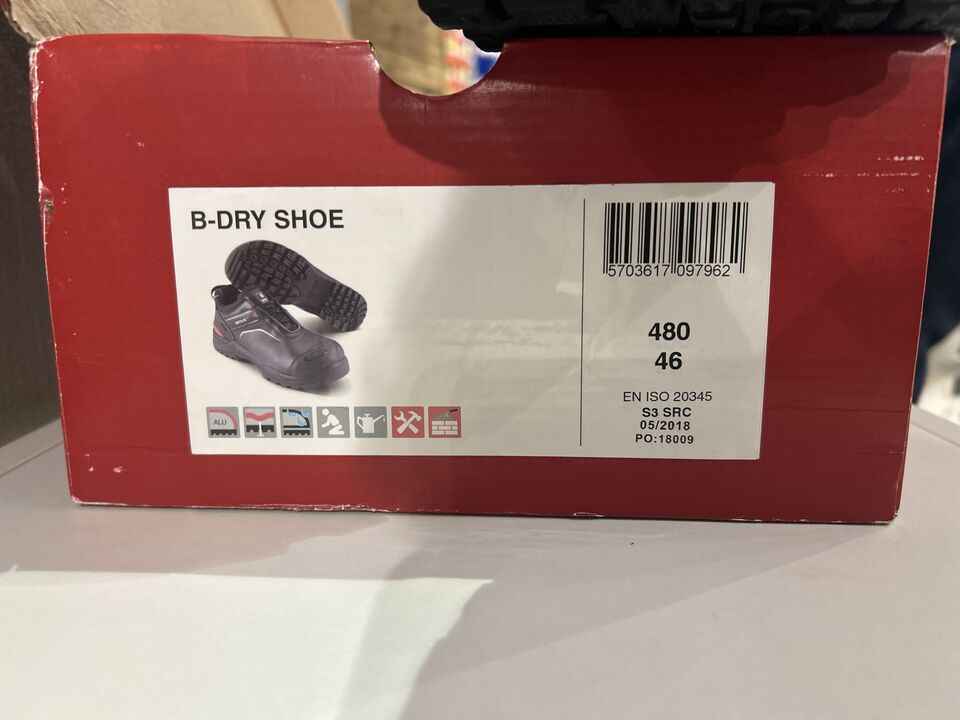 A8061 L58 - Brynje Sikkerhedssko, Str 46 | Auktionshuset dab A/S